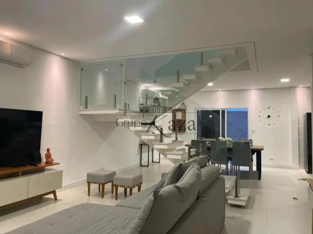 Oportunidade Casa Sobrado em Condomínio Condomínio Residencial Mantiqueira