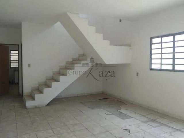 Oportunidade Casa Sobrado Geminado Parque Interlagos 8 Dormitórios 210,37m²