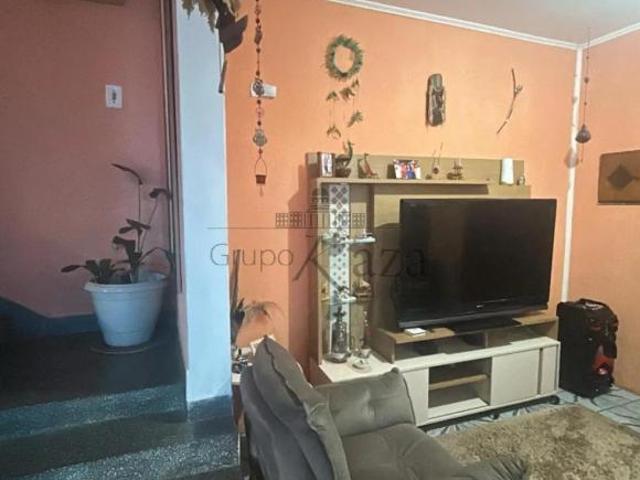 Oportunidade Casa Sobrado Jacareí Centro 2 Dormitórios 180m²