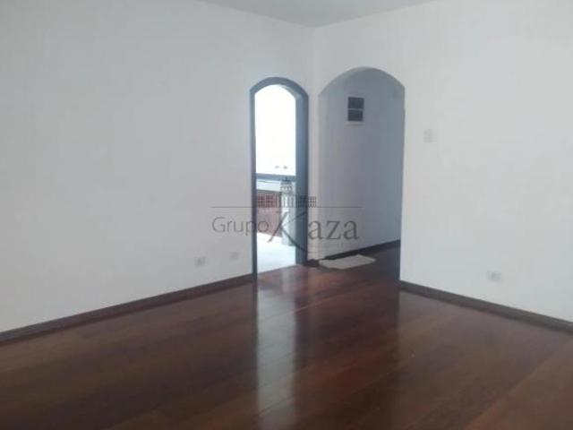 Oportunidade Casa Sobrado Jardim América 3 Dormitórios 177m²