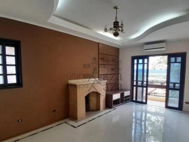Oportunidade Casa Sobrado Jardim das Industrias 4 Suítes 183m²