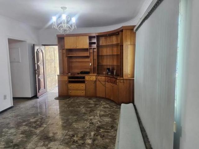 Oportunidade Casa Sobrado Jardim das Indústrias 6 Dormitórios 275m²