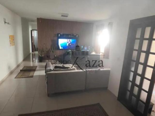 Oportunidade Casa Sobrado Jardim das Industrias 3 Dormitórios 150m²