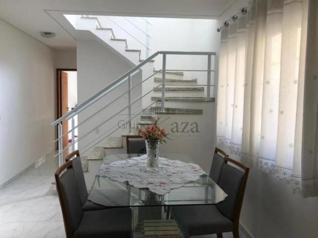 Oportunidade Casa Sobrado Jardim das Industrias 3 Dormitórios 177m²