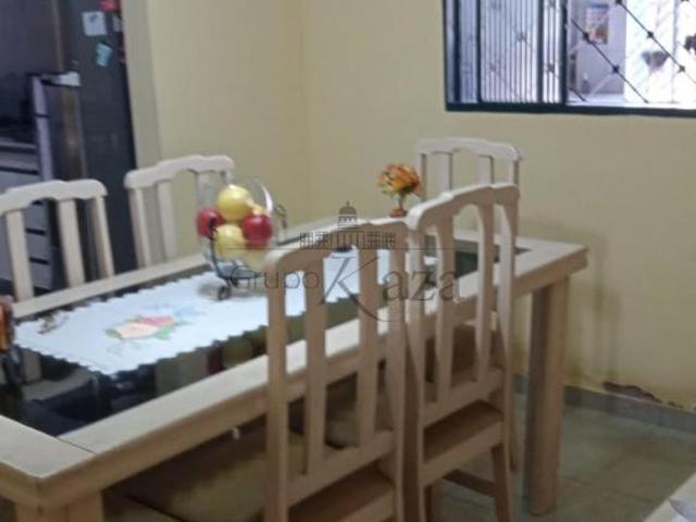 Oportunidade Casa Sobrado Jardim das Indústrias 3 Dormitórios 262m²