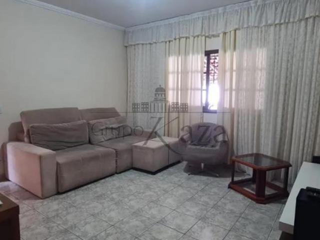 Oportunidade Casa Sobrado Jardim Ismênia 4 Dormitórios 213m²