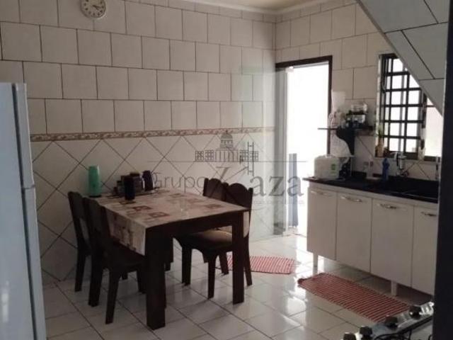 Oportunidade Casa Sobrado Jardim Nova Florida 3 Dormitórios 100m²