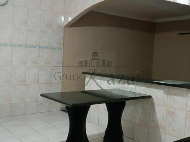 Oportunidade Casa Sobrado Parque dos Príncipes Jacareí 2 Dormitórios 147m² Estuda Permut