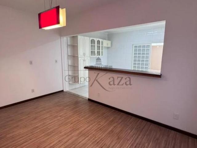 Oportunidade Casa Sobrado Residencial De Ville 4 Dormitórios 200m²