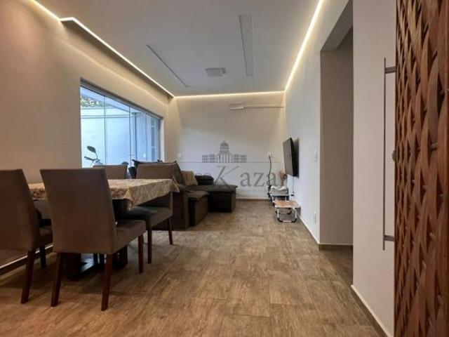 Oportunidade Casa Sobrado Residencial Jardim das Indústrias 4 Dormitórios 262m²