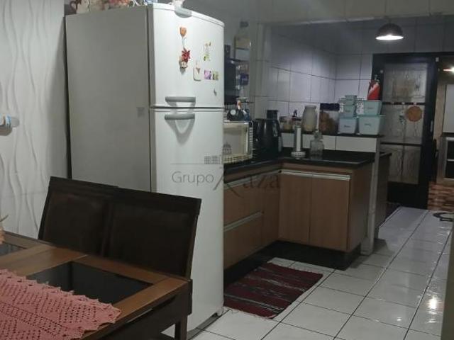 Oportunidade Casa Sobrado Residencial Santa Paula Jacareí 5 Dormitórios 240m²