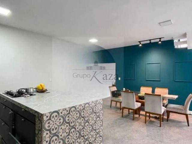 Oportunidade Casa Sobrado Terras de São João 4 Dormitórios 222m²