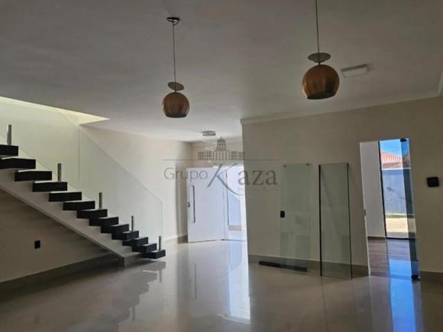 Oportunidade Casa Sobrado Terras de São João Jacareí 3 Dormitórios 264m²
