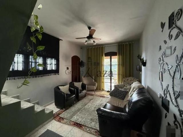 Oportunidade Casa sobrado Vila Zezé Jacareí 3 Dormitórios 160m²