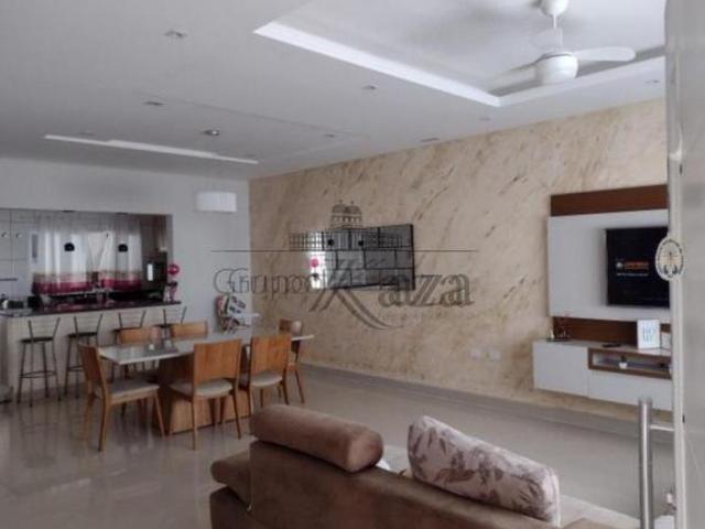 Oportunidade Casa Sobrado Villa Branca Jacareí 4 Dormitórios 250m²