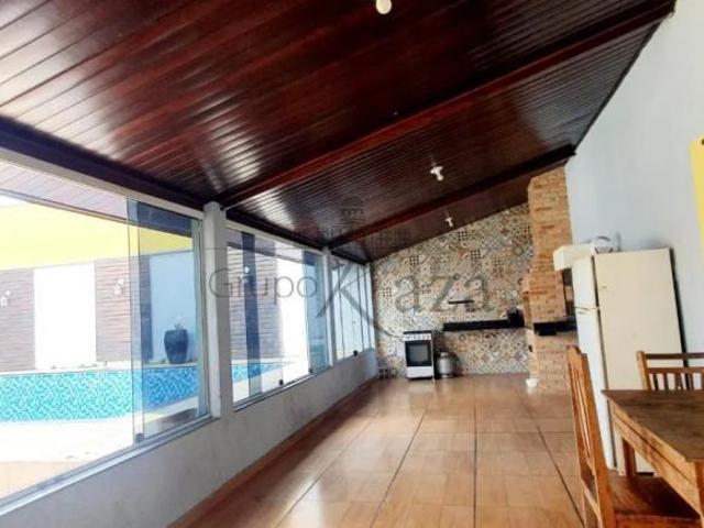 Oportunidade Casa Sobrado Villa Branca Jacareí 4 Dormitórios 300m²