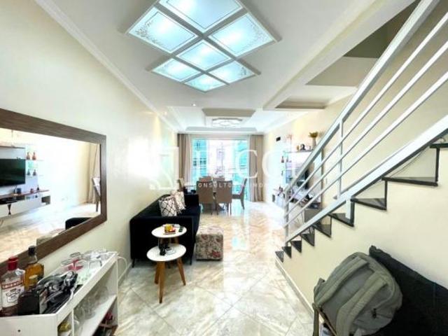 Oportunidade! Casa Sobreposta tripex com 4 quartos e 3 suítes na Aparecida, Santos SP!