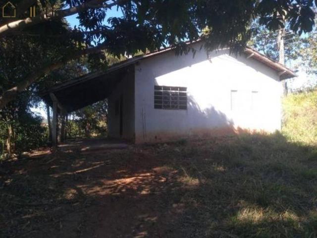 Oportunidade! Chácara à venda na cidade de Socorro, interior de São Paulo, com casa antiga, e área d