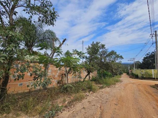 Oportunidade! Chácara à Venda em Esmeraldas 1.200m² com 2 Quartos e Pomar!
