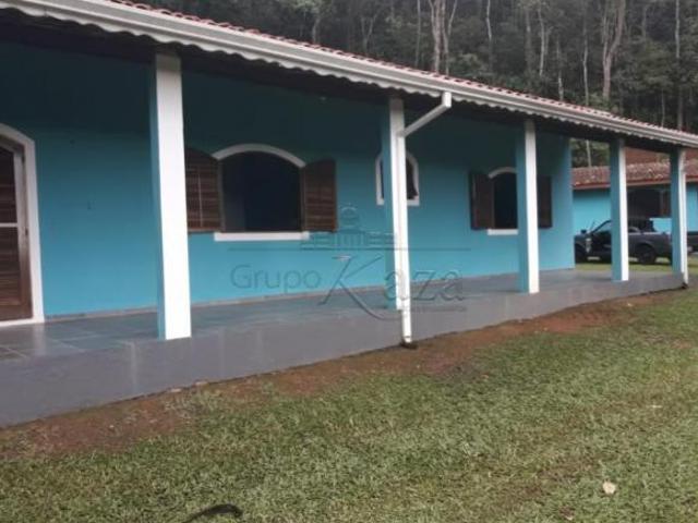 Oportunidade Chácara Bairro dos Freitas 3 Dormitórios 5.200m² Estuda P