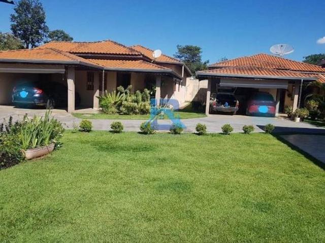 OPORTUNIDADE Chácara com 2 casas, toda formada e cercada. Total 1000 m². San Martin Itatiba