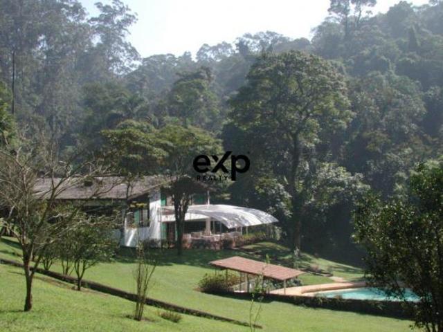 OPORTUNIDADE! CHÁCARA ESPETACULAR PARA EVENTOS OU LOTEAMENTO RESIDENCIAL!
