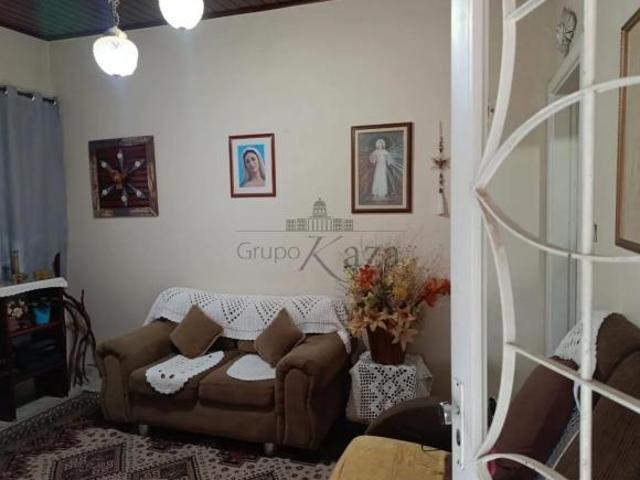 Oportunidade Chácara Jardim Majestic 3 Dormitórios 90m²