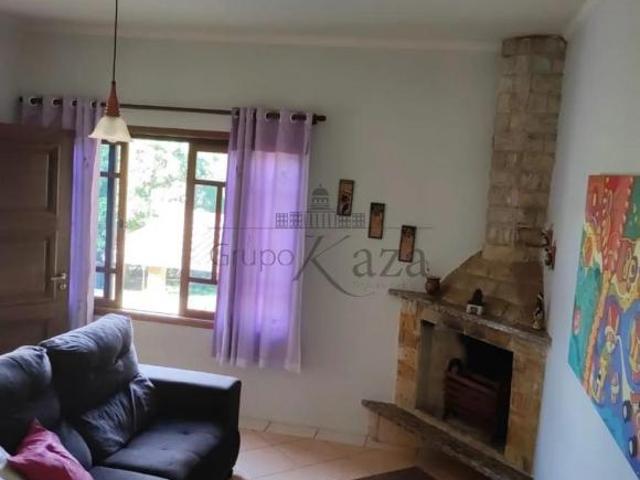 Oportunidade Chácara Loteamento Capuava I 3 Dormitórios 100m²