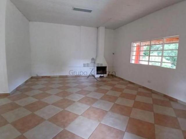 Oportunidade Chácara São Francisco Xavier 3 Dormitórios 90m²