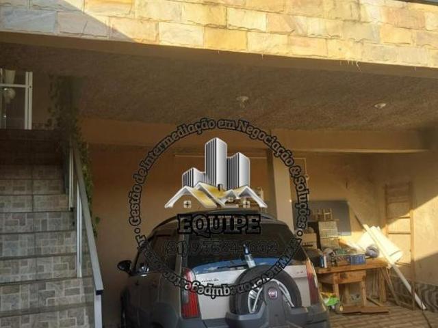 Oportunidade à Venda em Santa Luzia MG, Bairro Pérola Negra: Casa constituída em 5 Qts, sendo um Suí