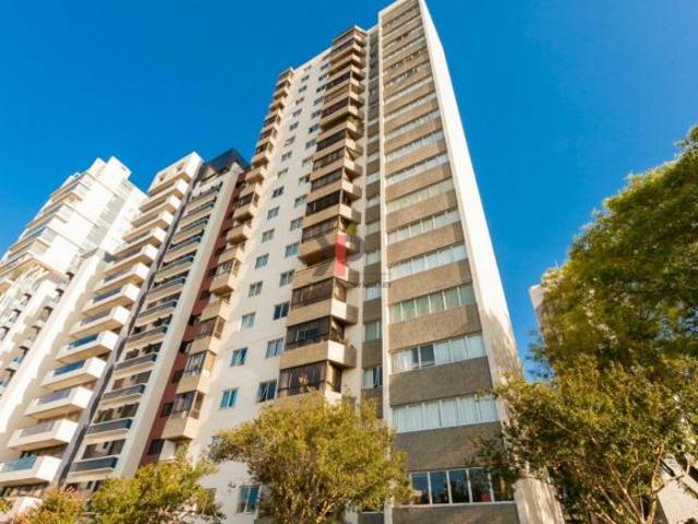 OPORTUNIDADE! AMPLO APARTAMENTO, 1 POR ANDAR E COM UMA VISTA FANTÁSTICA