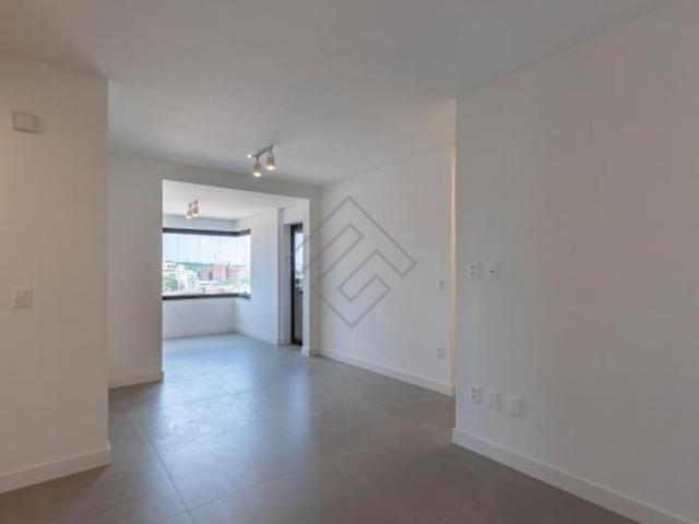 Oportunidade abaixo do preço! Apartamento de alto padrão à venda no Nova Campina