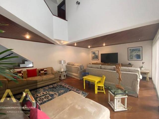 OPORTUNIDADE ALPHAVILLE, 4 SUÍTES, ÓTIMA LOCALIZAÇÃO, CONDOMÍNIO CLUBE