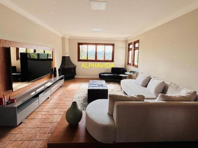 OPORTUNIDADE ALPHAVILLE RESIDENCIAL 1! 540ms de Área construida, 4 Suítes, pisicina, churrasqueira