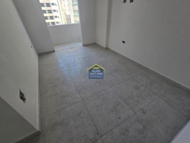 Oportunidade Apto 02 dorms 70 mts da praia 440 mil 2 Quartos, 1 Suite, 1 Vaga