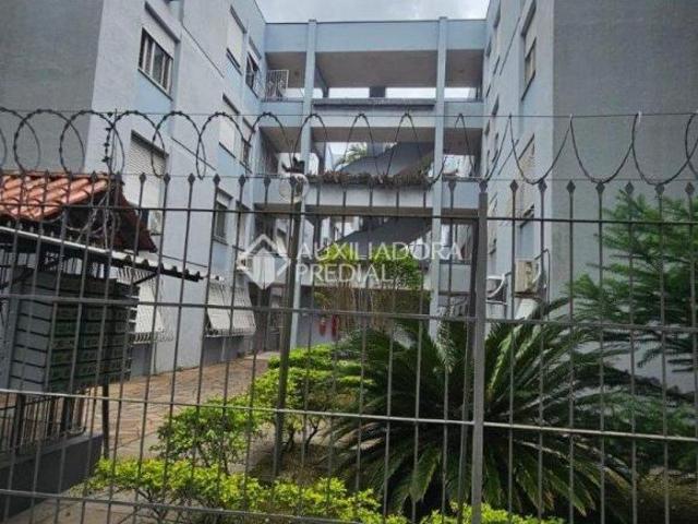 OPORTUNIDADE. APTO DE 4 DORMITÓRIOS NO MENINO DEUS