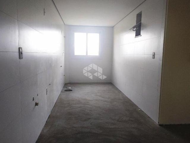 OPORTUNIDADE APARTAMENTO 02 DORMITÓRIOS/01 SUÍTE COM SACADA E CHURRASQUEIRA