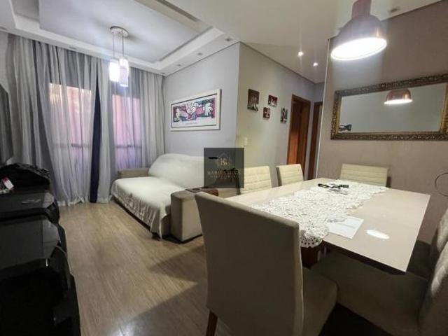Oportunidade! Apartamento 2 dorm sendo 1 suíte, planejados, elevador, por 250 mil! Ocasião!