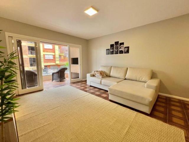OPORTUNIDADE, Apartamento com 3 dormitórios totalmente reformado