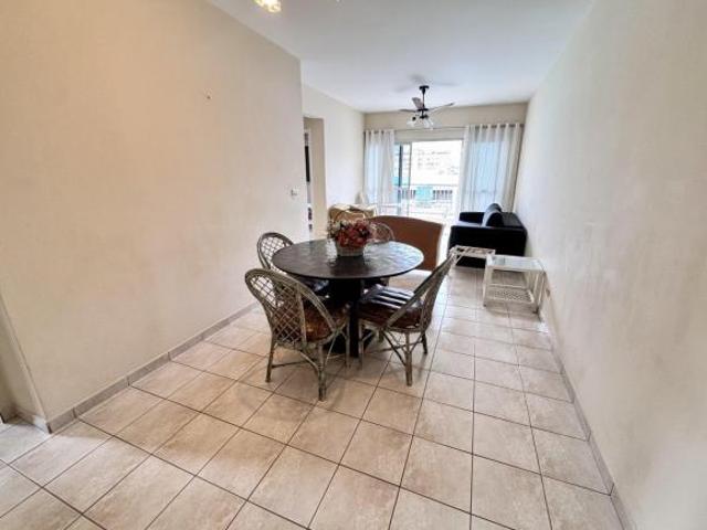 Oportunidade: Apartamento com 3 quartos sendo 1 suíte na praia da E