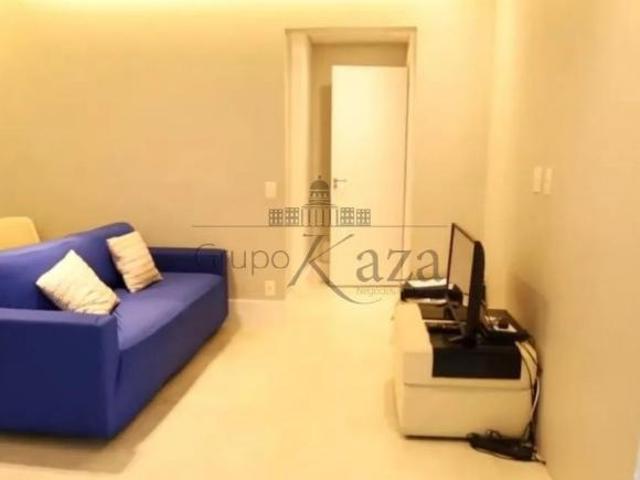 Oportunidade Apartamento Condomínio Vanguarda 3 Dormitórios 130m²