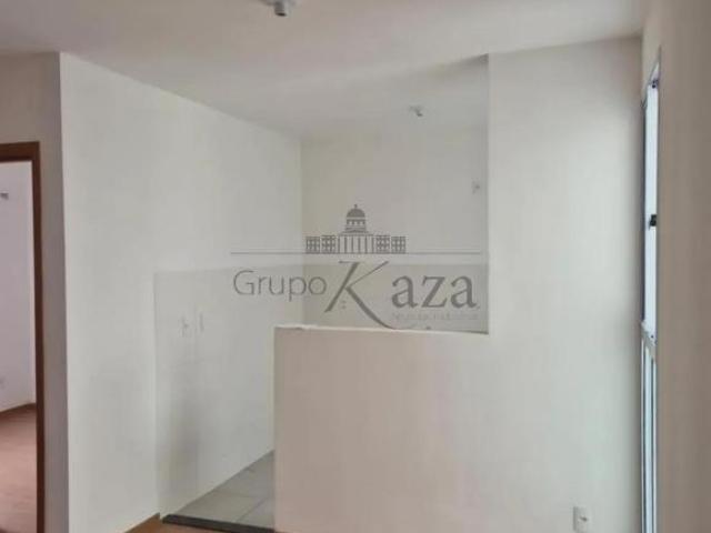 Oportunidade Apartamento Condomínio Campo das Margaridas Bom Retiro 2 Dormitórios 38m²