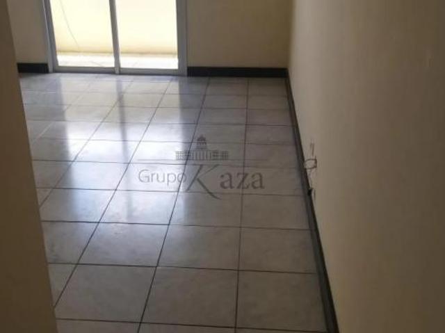 Oportunidade Apartamento Condomínio Solar dos Girassóis Centro Jacareí 3 Dormitórios 100