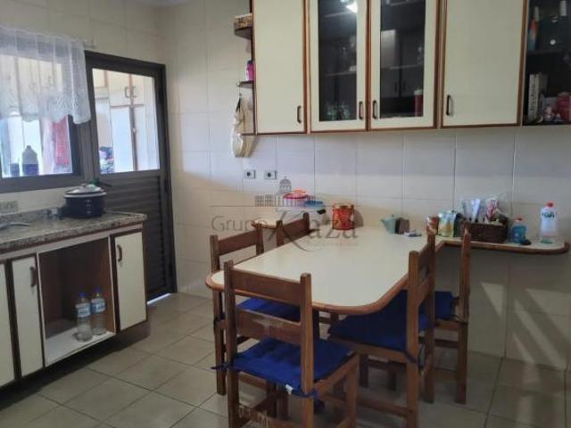 Oportunidade Apartamento Centro Por do Sol 4 Dormitórios 160m²
