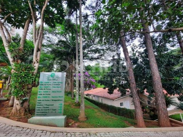 Oportunidade: Apartamento a Venda com 4 dormitórios, 3 suítes e 2 vagas, em Interlagos