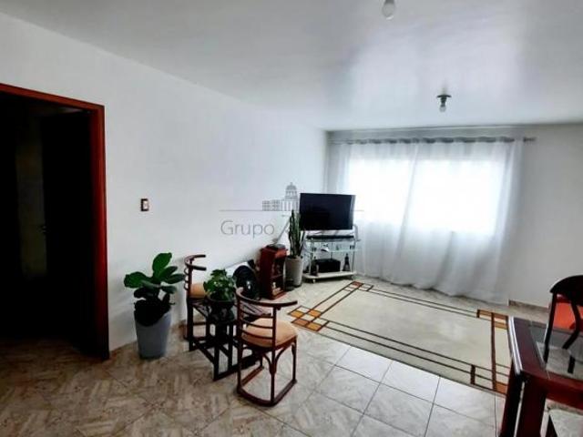 Oportunidade Apartamento Bosque dos Eucaliptos Edifício Tupã 3 Dormitórios 106m²