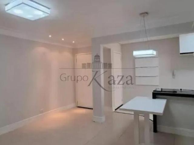 Oportunidade Apartamento Bosque dos Eucaliptos Edifício Vitor Hugo 2 Dormitórios 60m²