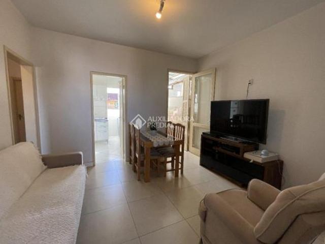 Oportunidade! Apartamento dois quartos e um gabinete e lavabo à venda no Passo da Areia