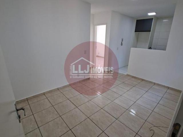 Oportunidade! Apartamento em Campo Largo em condomínio. SEM ENTRADA!