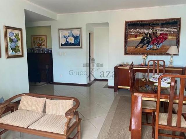 Oportunidade Apartamento Edifício Marya Lucia Centro 4 Dormitórios 158m²